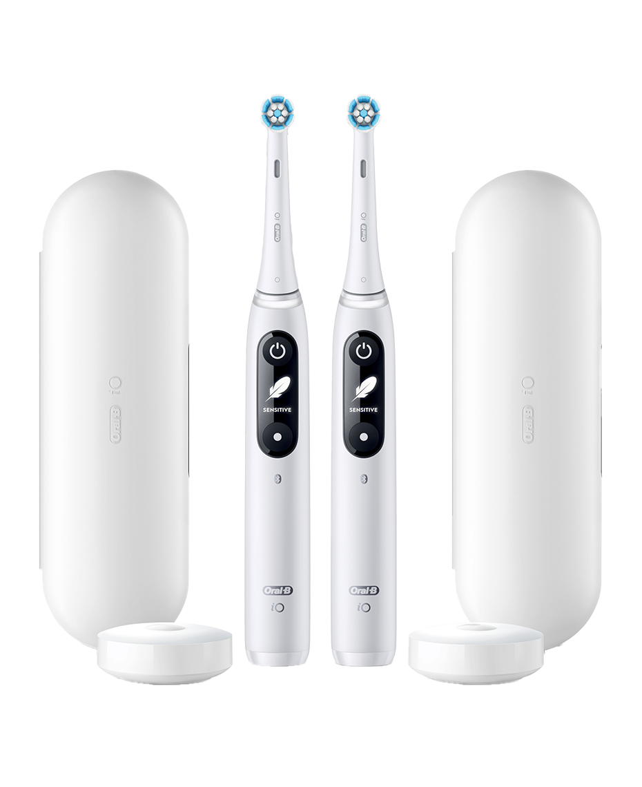 Oral-B | iO7 Electric Toothbrush Dual Handle Pack | Shaver Shop